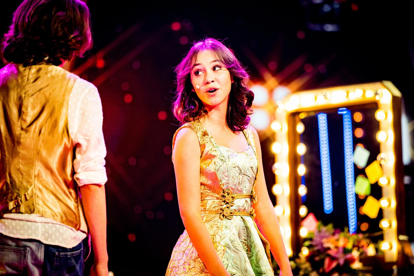 Straffe KLJ'er Linah Bertels staat op de planken van de Ketnet Muscial ...