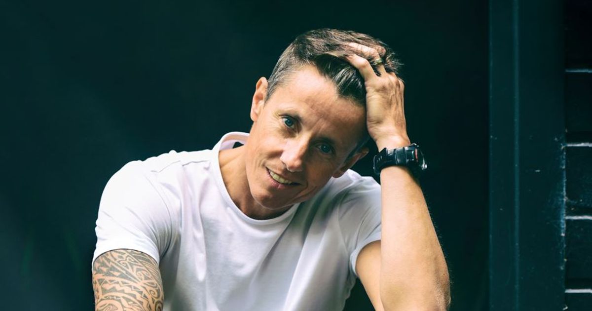Zanger Sam Bettens nam een nieuwe start: “Ik voel me beter in mijn vel ...